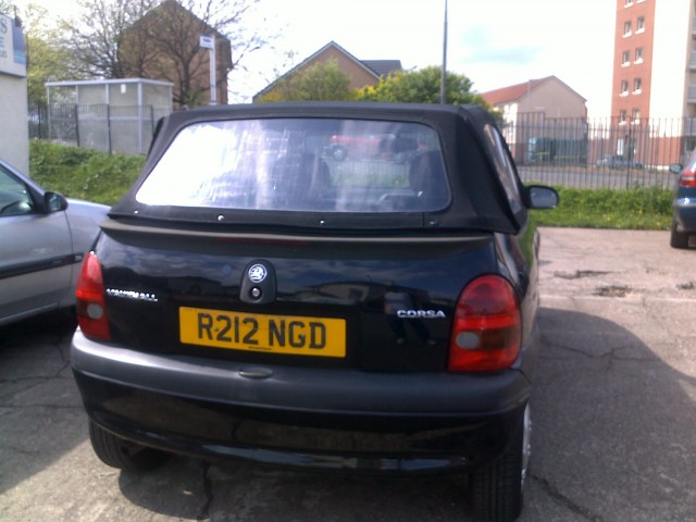 Vauxhall Corsa Convertible 1.4i 16V (90 Hp)